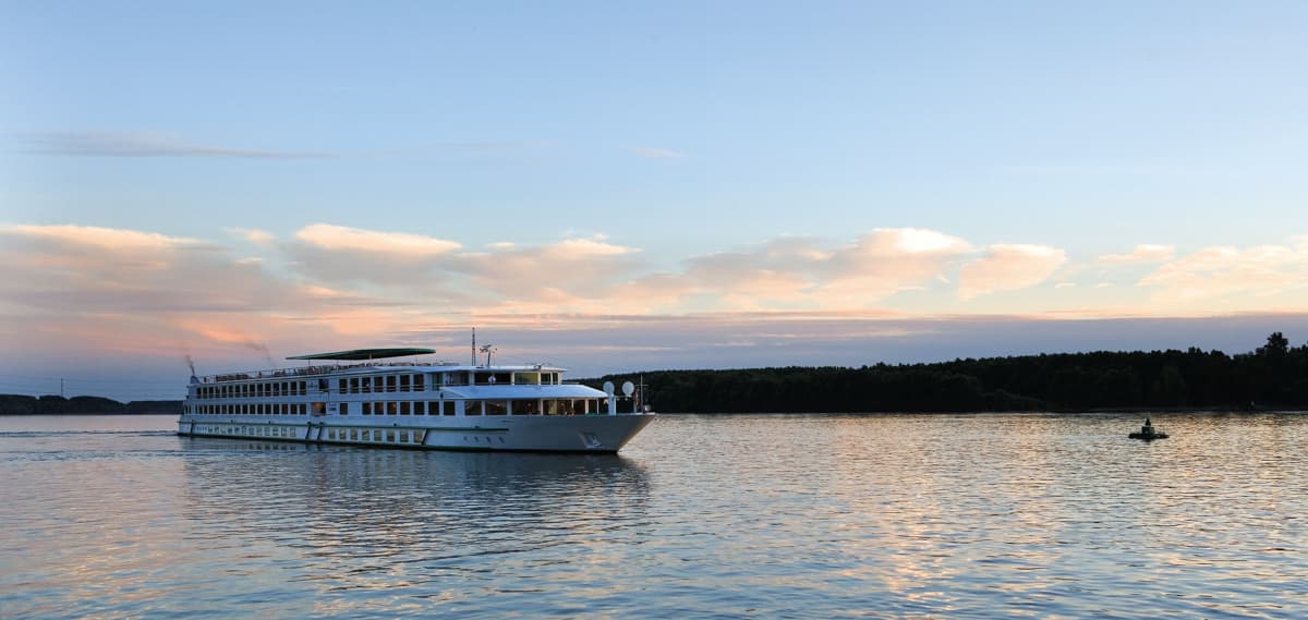 Croisières MS Europe : Tarifs et promos 2024, itinéraires, photos...