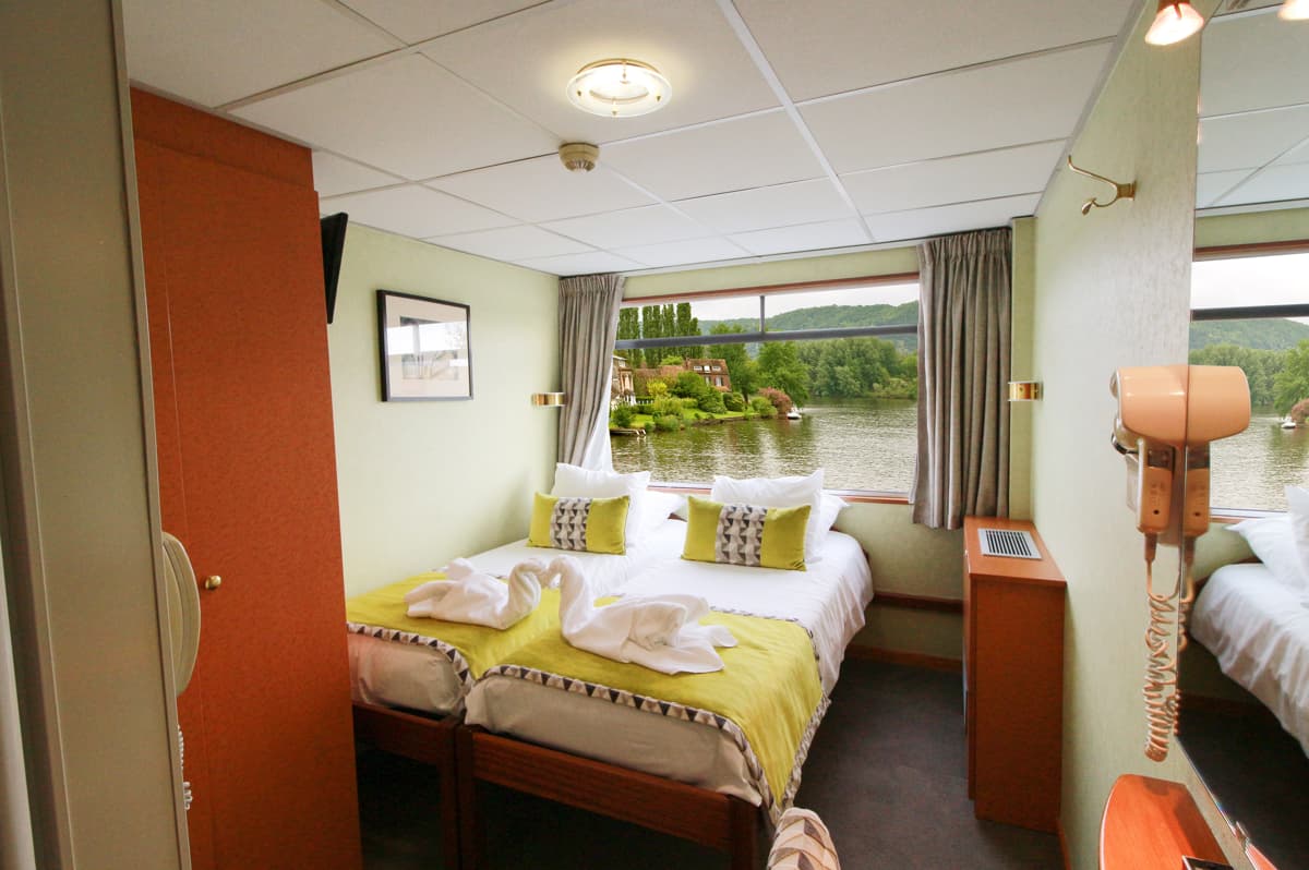 Croisières MS France : Tarifs et promos 2024, itinéraires, photos...