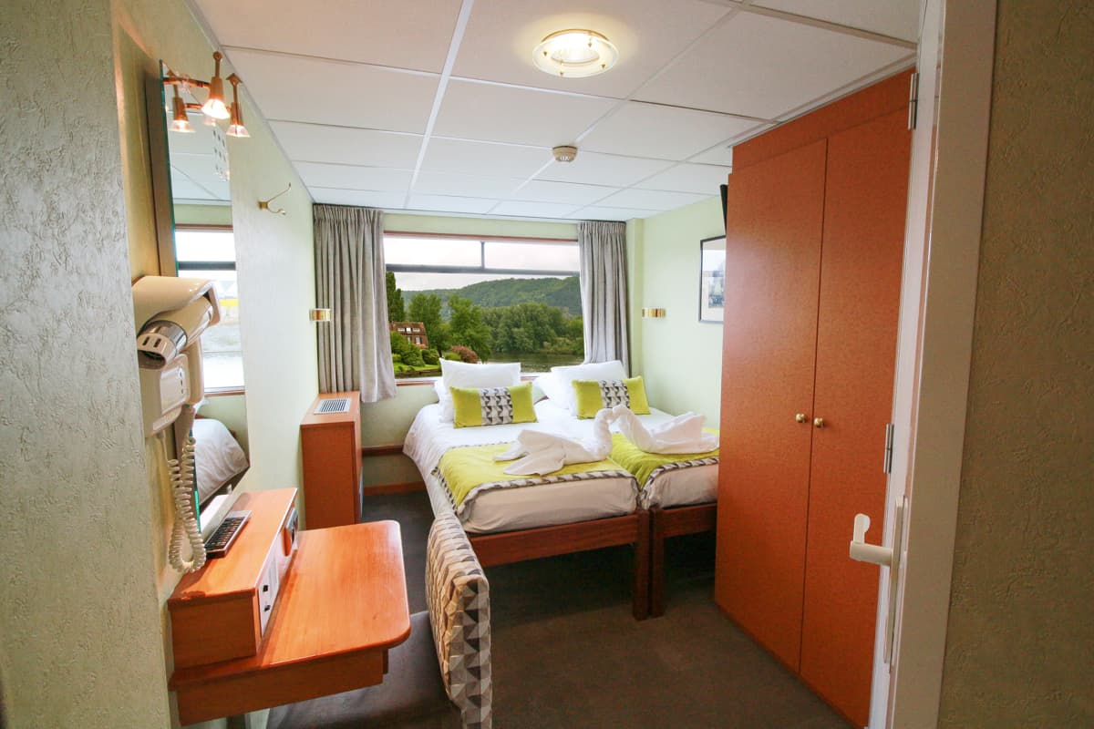 Croisières MS France : Tarifs et promos 2024, itinéraires, photos...