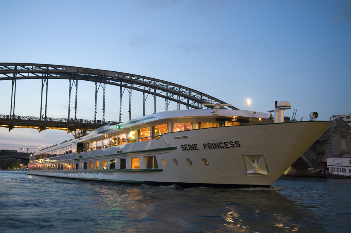 Croisières Seine Princess : Tarifs et promos 2024, itinéraires, photos...