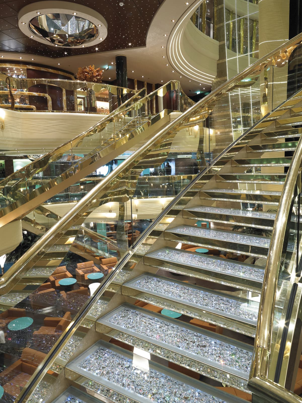 MSC Fantasia (MSC Cruceros) : Cruceros 2022 – 2023, precios, fotos ...